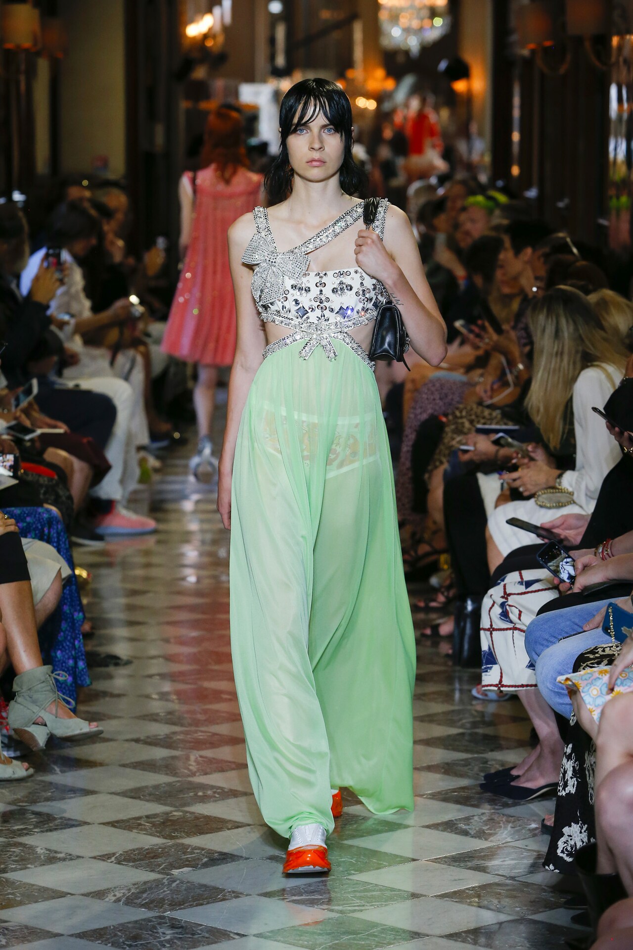 Croisière 2019 Fashion Show | Miu Miu