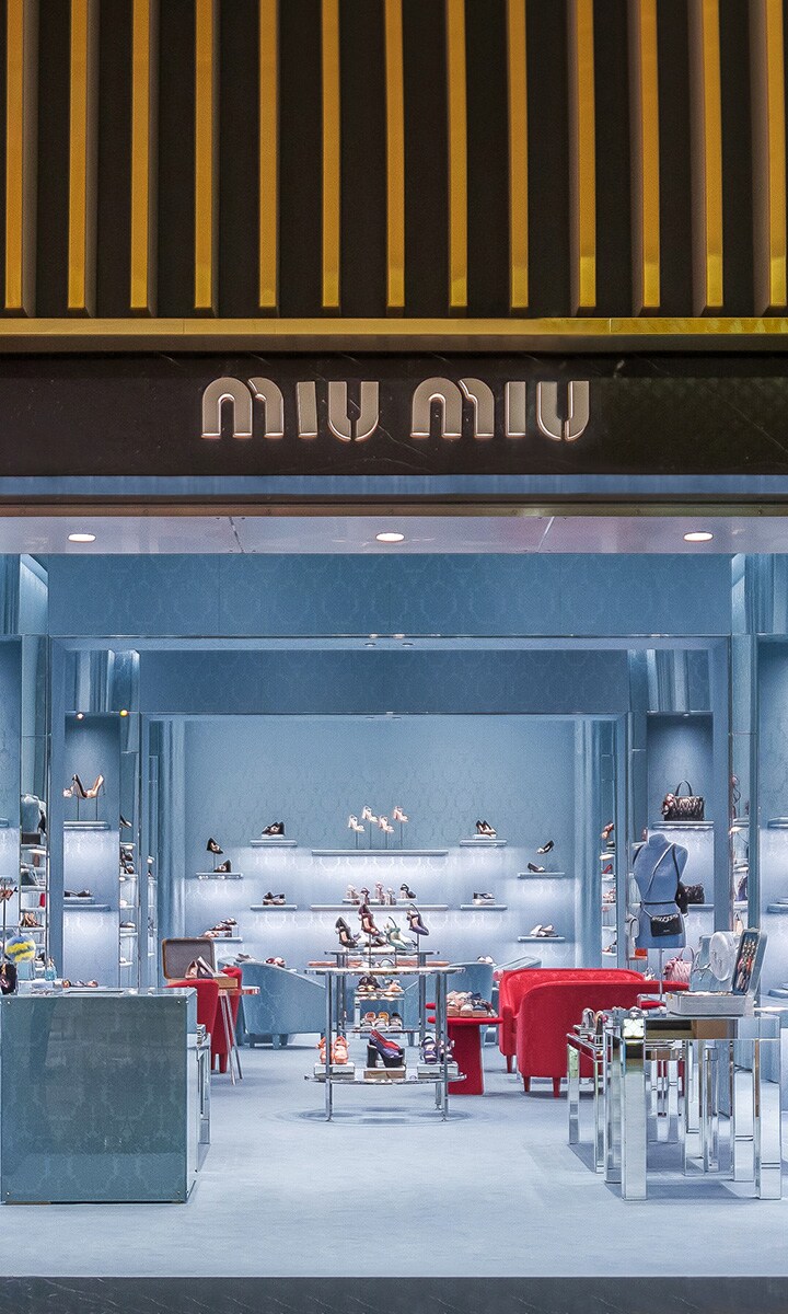 Dubai Mall Level Shoe District The Dubai Mall, Ground Floor, Unit: GF ...