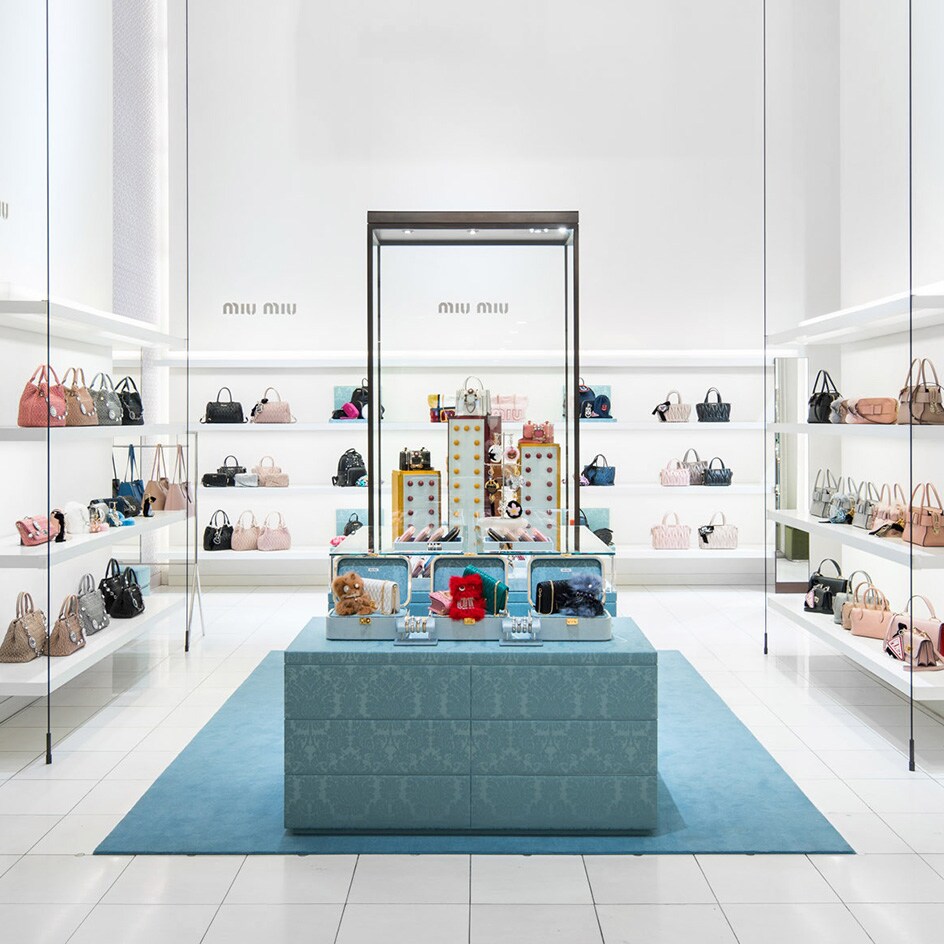 Tokyo Shinjuku Isetan Bags & Acc. 東京都新宿区新宿3-14-1 伊勢丹新宿店1F | Miu Miu