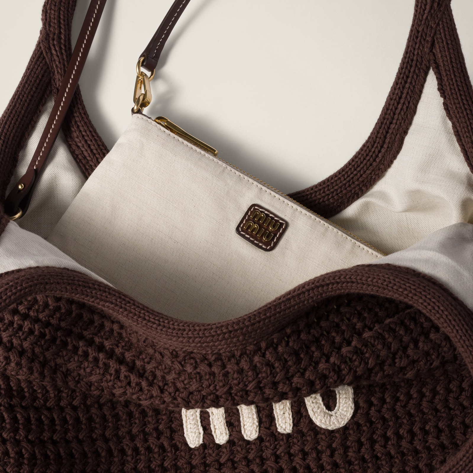 Cocoa/chalk White Ivy Raffia-effect Woven Tote Bag | Miu Miu - United ...