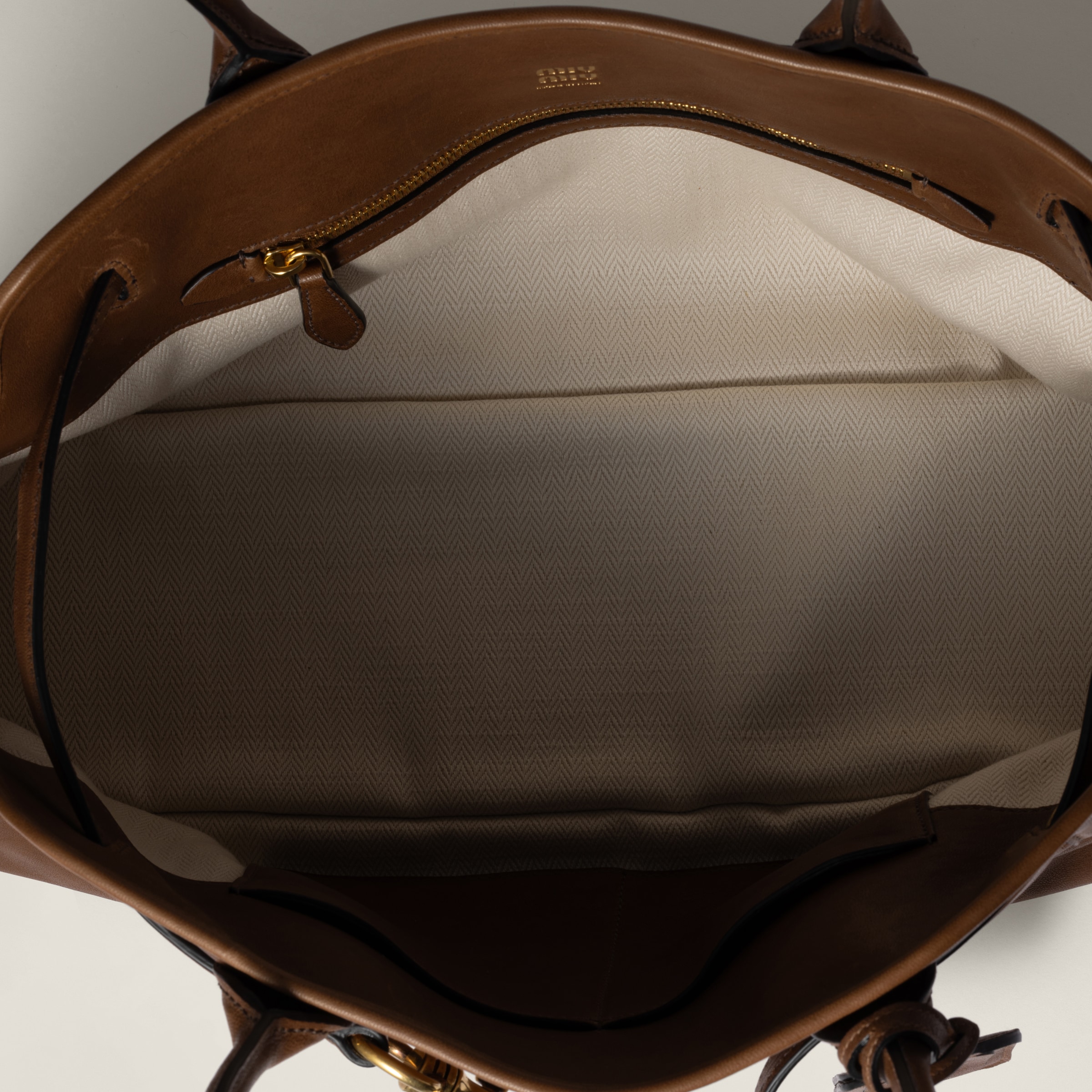Oak Aventure Nappa Leather Bag | Miu Miu