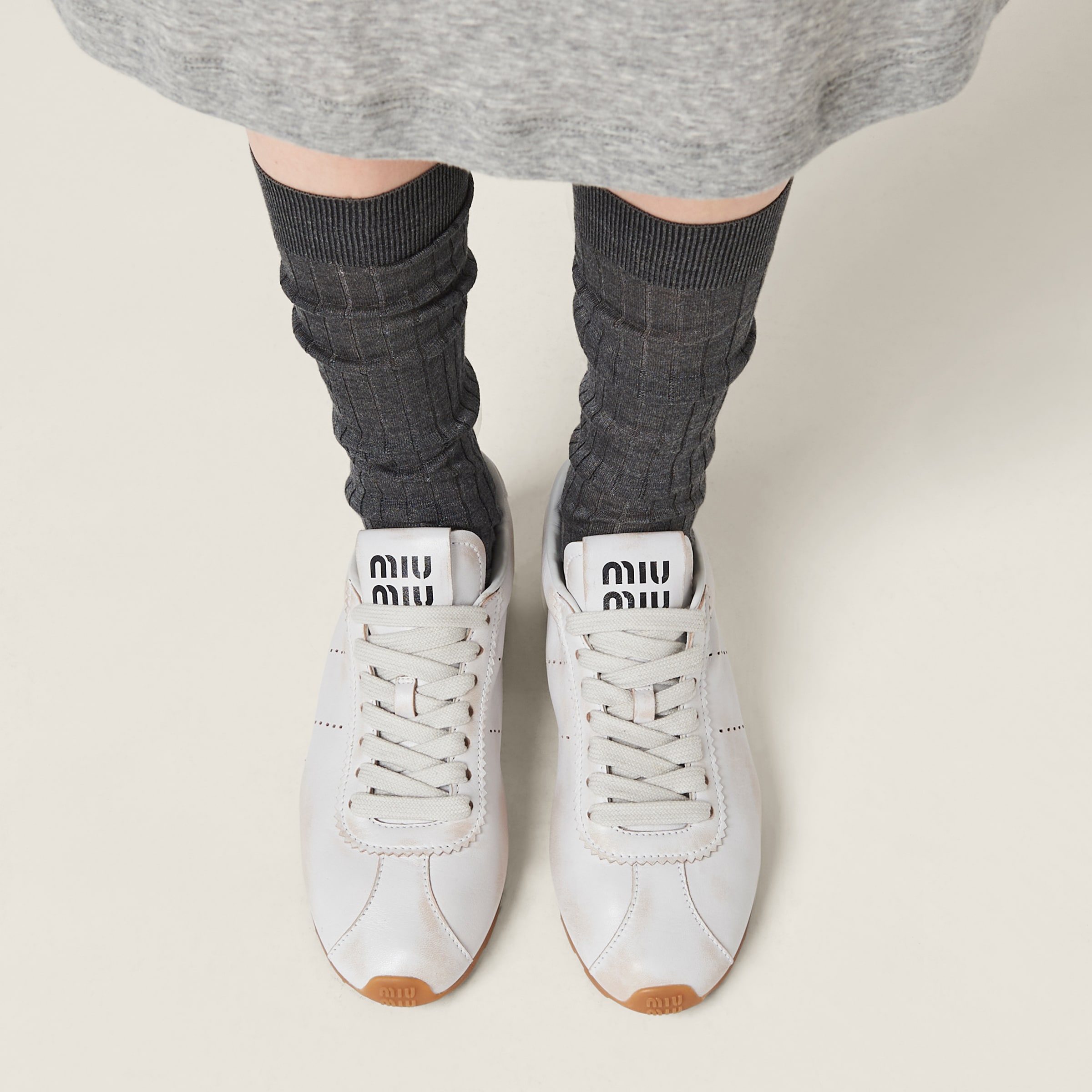 Baskets En Cuir Nappa Délavé Plume Blanc | Miu Miu
