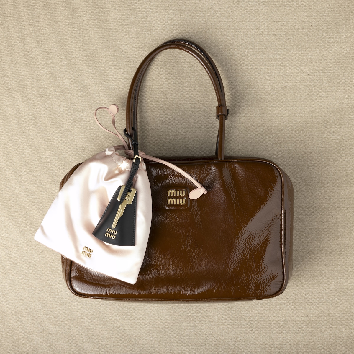 Black Ivy Leather Bag | Miu Miu