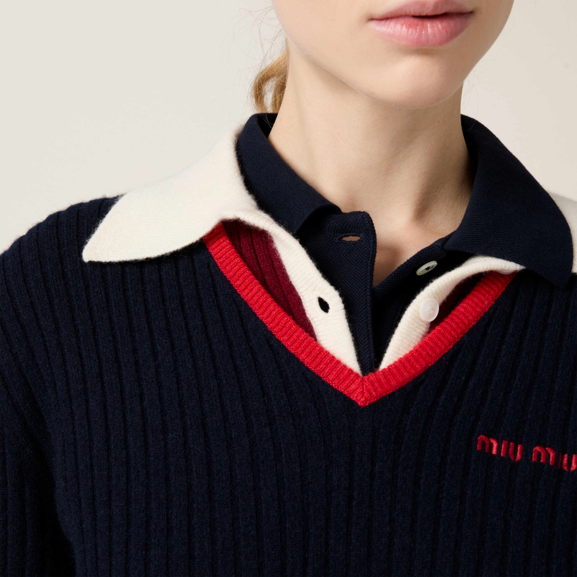 Blue/red V-neck Cashmere Sweater | Miu Miu Blue/red V-neck Cashmere Sweater | Miu Miu