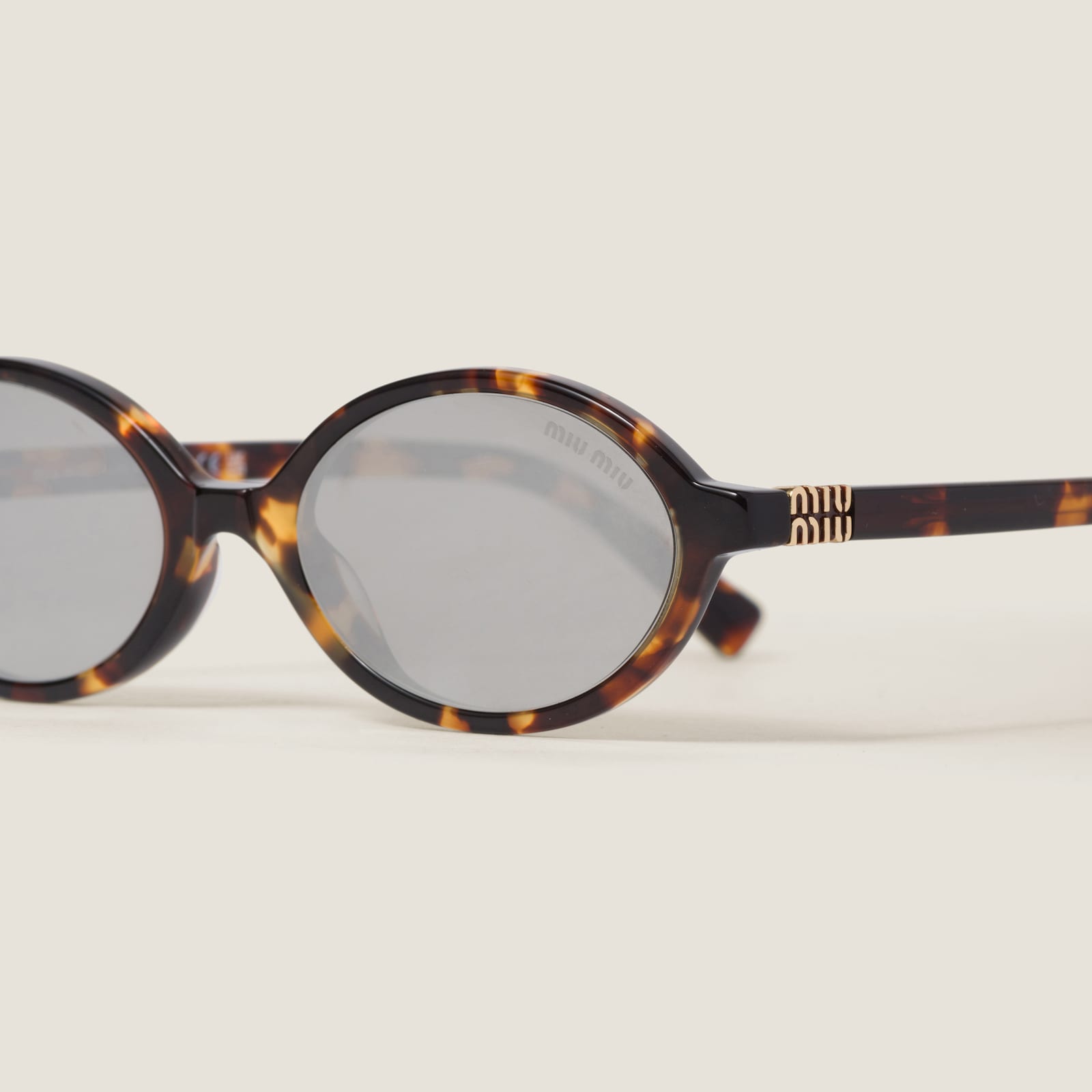 Chrome-plated Lenses Miu Regard Sunglasses | Miu Miu