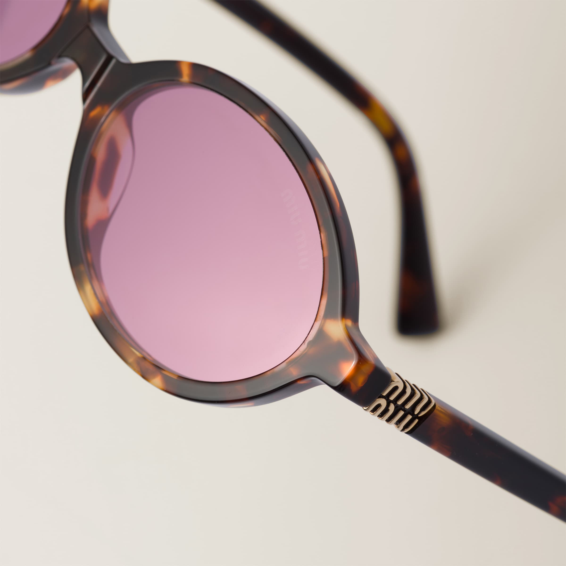 Amaranth Lenses Miu Regard Sunglasses | Miu Miu