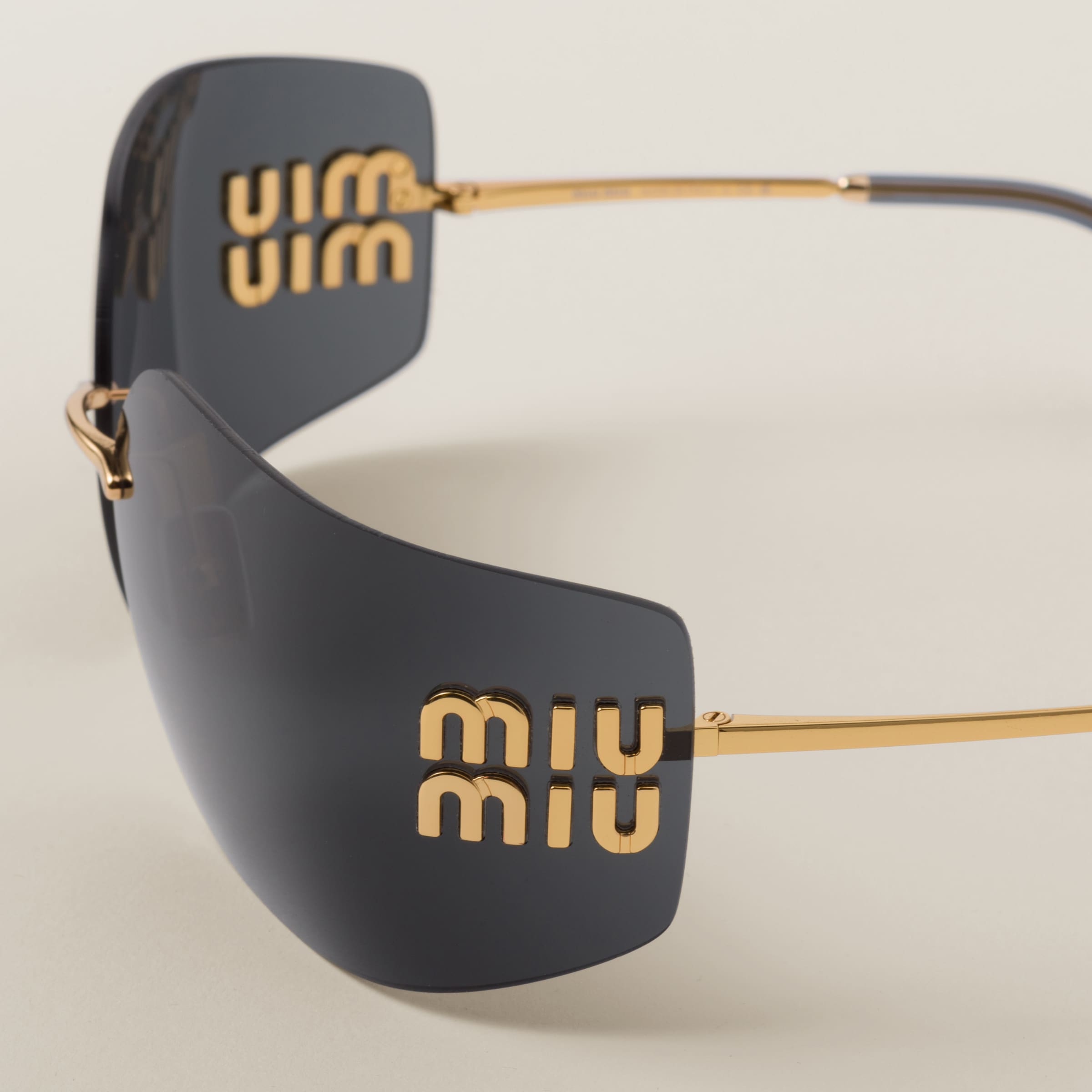 Óculos De Sol Miu Miu Runway Lentes Cinza Ardósia | Miu Miu